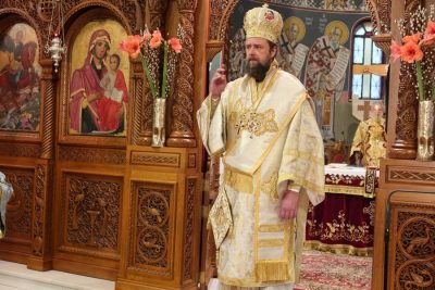 Πολυαρχιερατικό Συλλείτουργο για τα Ονομαστήρια του Μητροπολίτη ...