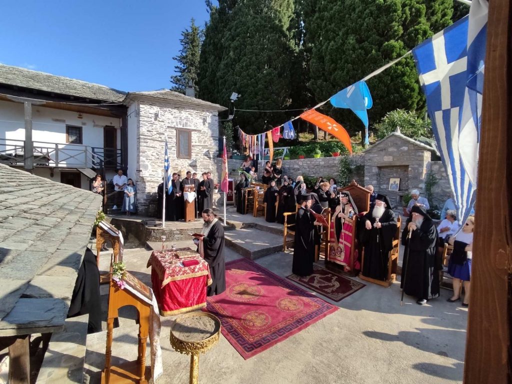 Κουρά μεγαλόσχημης μοναχής και η ενθρόνιση της Ηγουμένης Χρυσοστόμης ...