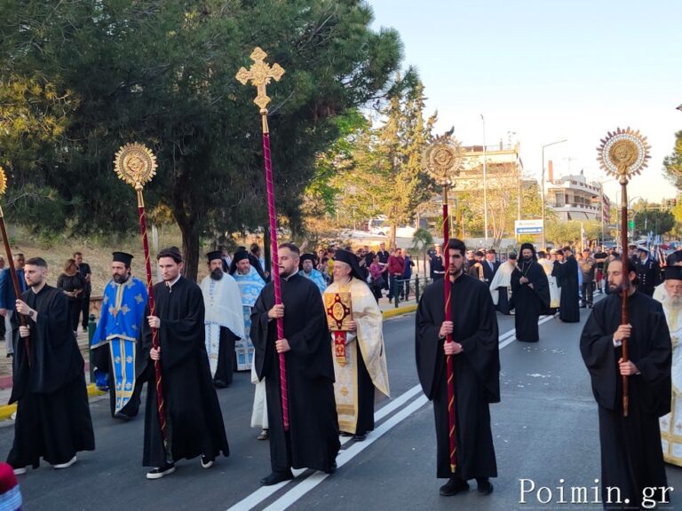 Μεγαλοπρεπής υποδοχή του Ιερού Λειψάνου του Αγίου Νικολάου στην Αγία ...