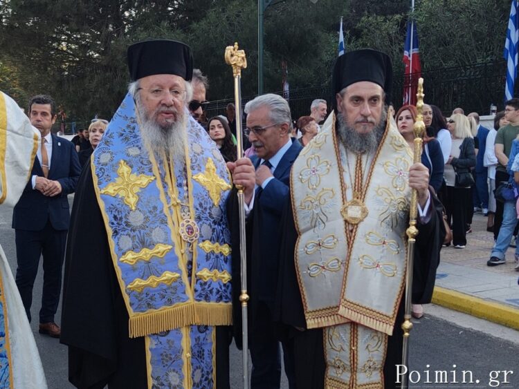 Μεγαλοπρεπής υποδοχή του Ιερού Λειψάνου του Αγίου Νικολάου στην Αγία ...