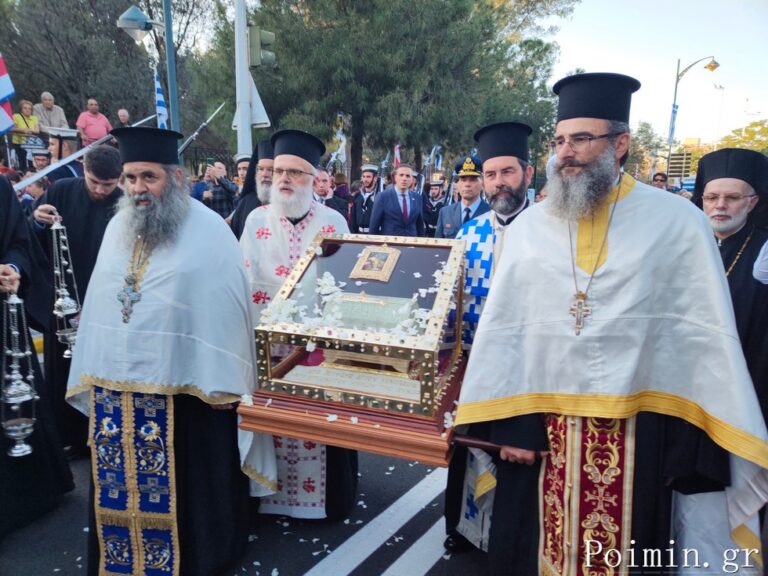 Μεγαλοπρεπής υποδοχή του Ιερού Λειψάνου του Αγίου Νικολάου στην Αγία ...