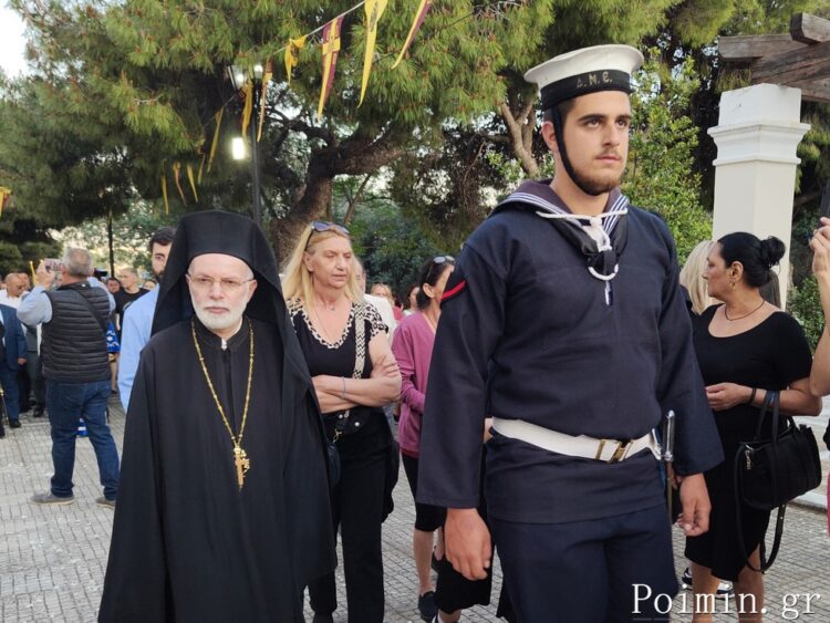 Μεγαλοπρεπής υποδοχή του Ιερού Λειψάνου του Αγίου Νικολάου στην Αγία ...