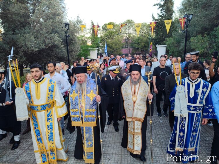 Μεγαλοπρεπής υποδοχή του Ιερού Λειψάνου του Αγίου Νικολάου στην Αγία ...