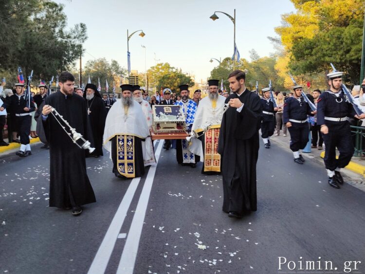 Μεγαλοπρεπής υποδοχή του Ιερού Λειψάνου του Αγίου Νικολάου στην Αγία ...