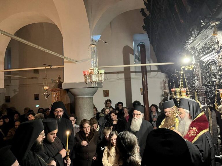 ΡΑΣΟΕΥΧΗ ΜΟΝΑΧΟΥ ΣΤΗΝ ΙΕΡΑ ΜΟΝΗ ΠΑΝΑΓΙΑΣ ΠΕΤΡΑΣ ΟΛΥΜΠΟΥ - Poimin.gr