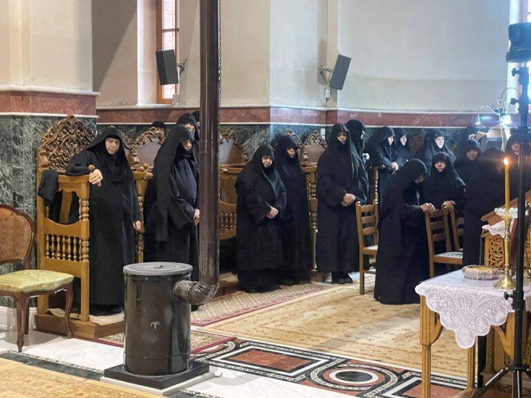 Α’ ΜΟΝΑΣΤΙΚΗ ΣΥΝΑΞΗ ΣΤΗΝ ΙΕΡΑ ΜΗΤΡΟΠΟΛΗ ΚΟΡΙΝΘΟΥ - Poimin.gr