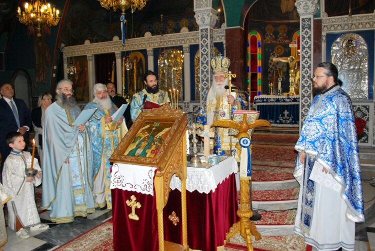 ΤΑ ΘΕΟΦΑΝΕΙΑ στό Παλαιό Φάληρο - Poimin.gr
