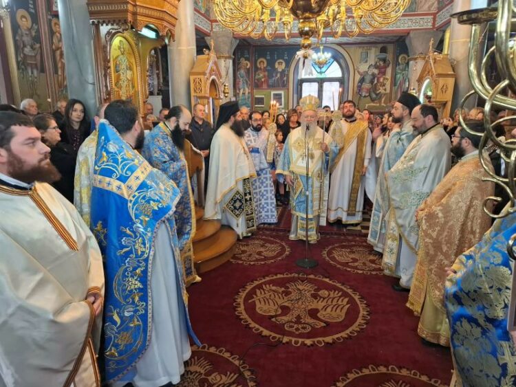 ΜΗΤΡΟΠΟΛΙΤΗΣ ΧΑΛΚΙΔΟΣ: Η ΤΡΕΜΟΥΣΑ ΧΕΙΡΑ ΤΟΥ ΒΑΠΤΙΣΤΗ ΕΙΝΑΙ ΠΡΟΤΥΠΟ ...